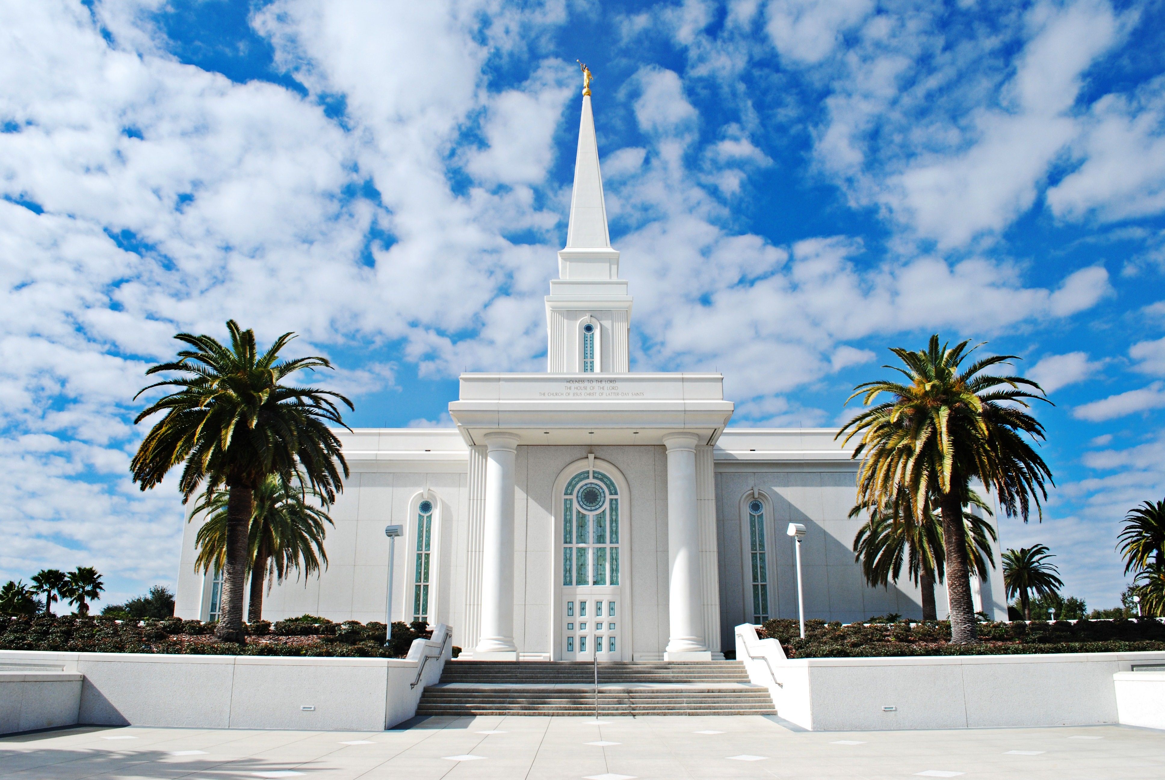 Orlando Florida Temple in the Evening