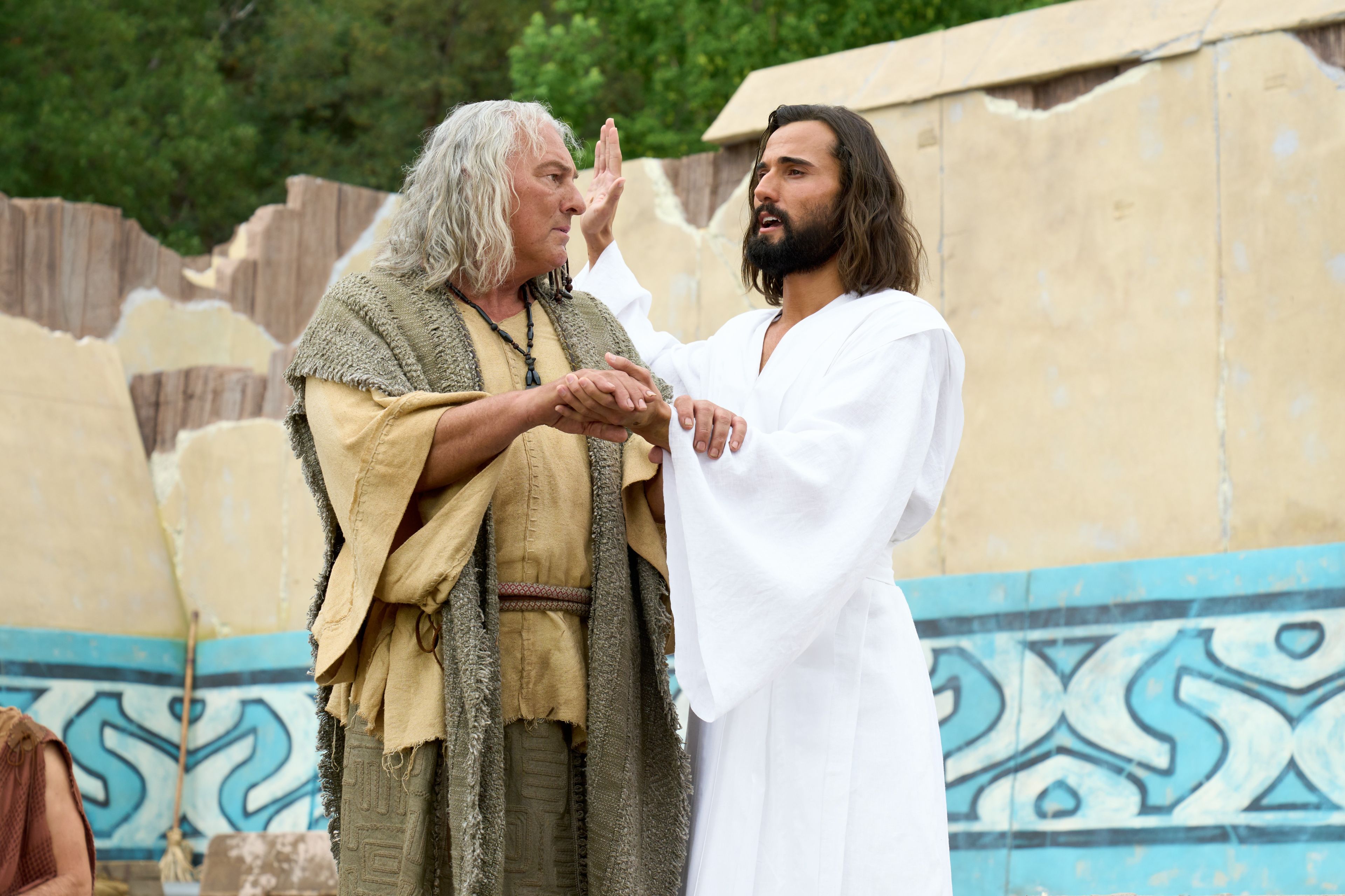 Jesus Christ Visits and Ministers to the People in the Americas