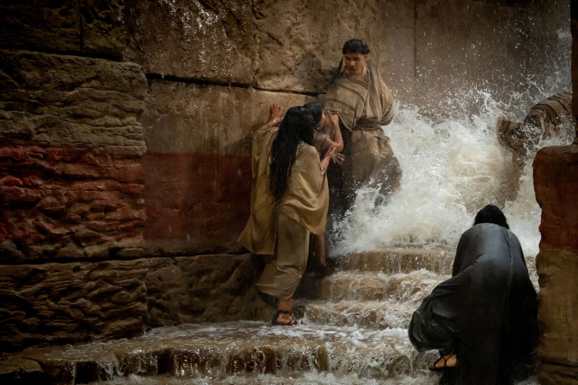 Floods Surrounding the Nephites