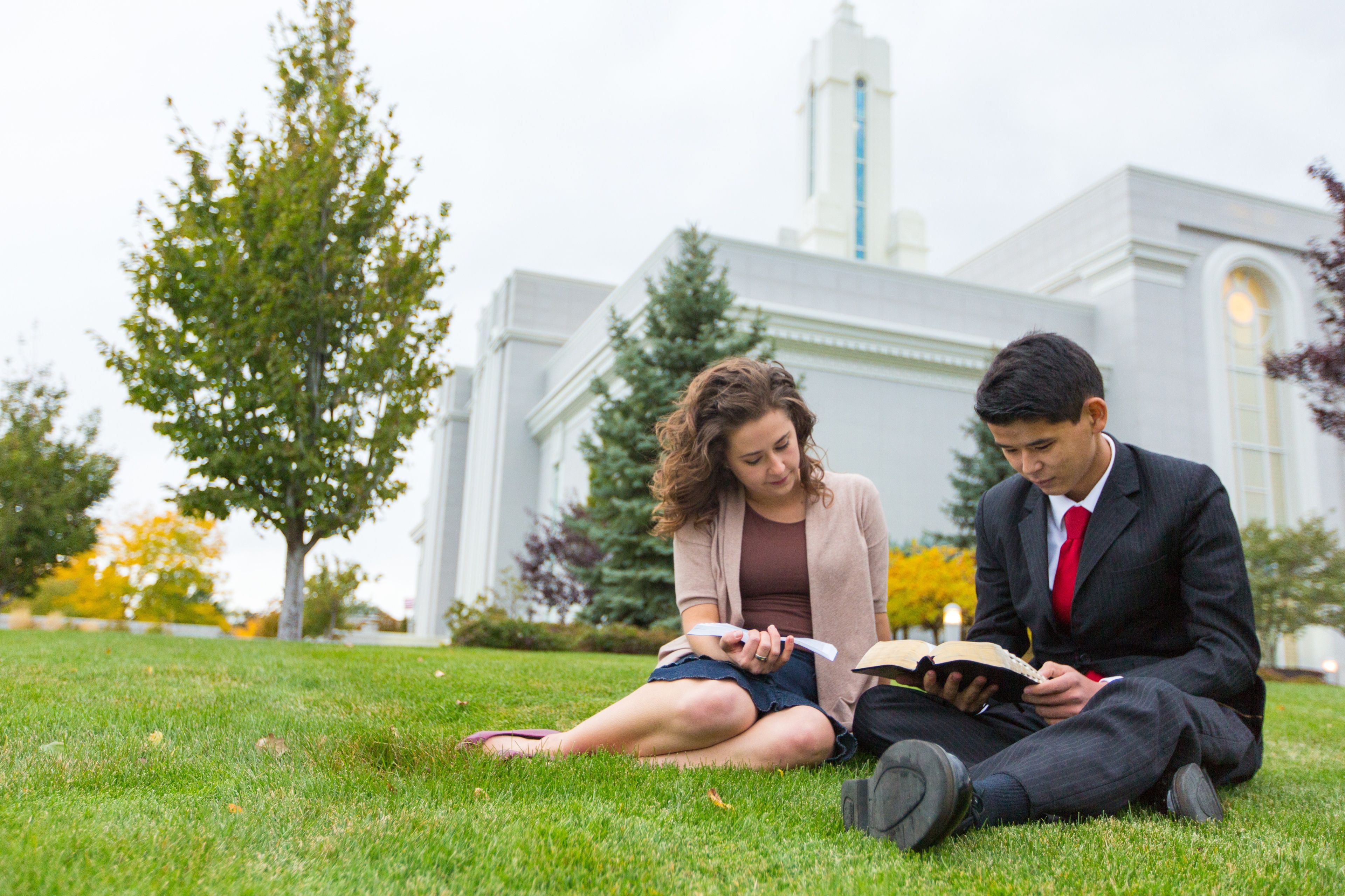 Reading Scriptures outside the Temple