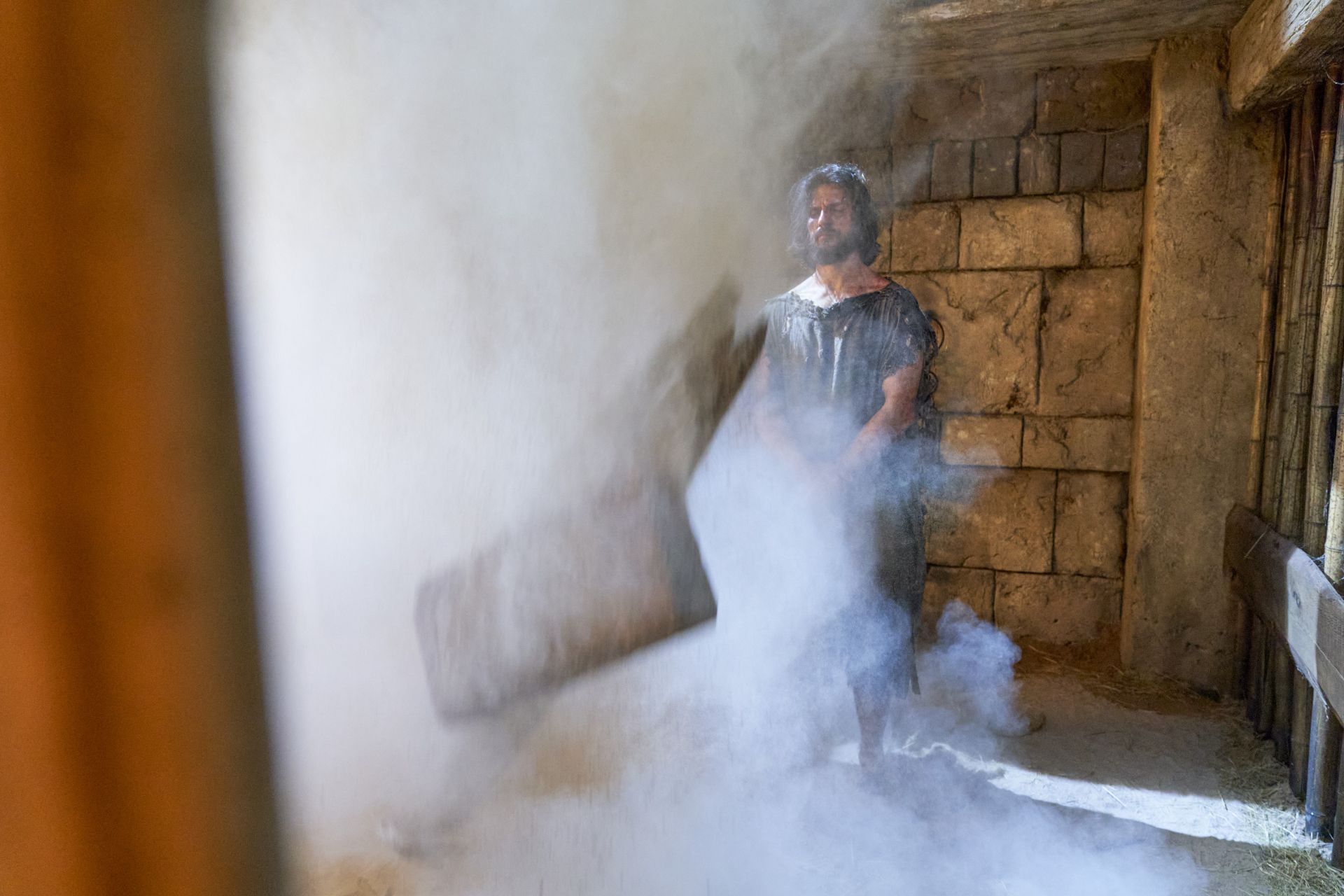 Alma the Younger Praying as the Prison Begins to Shake