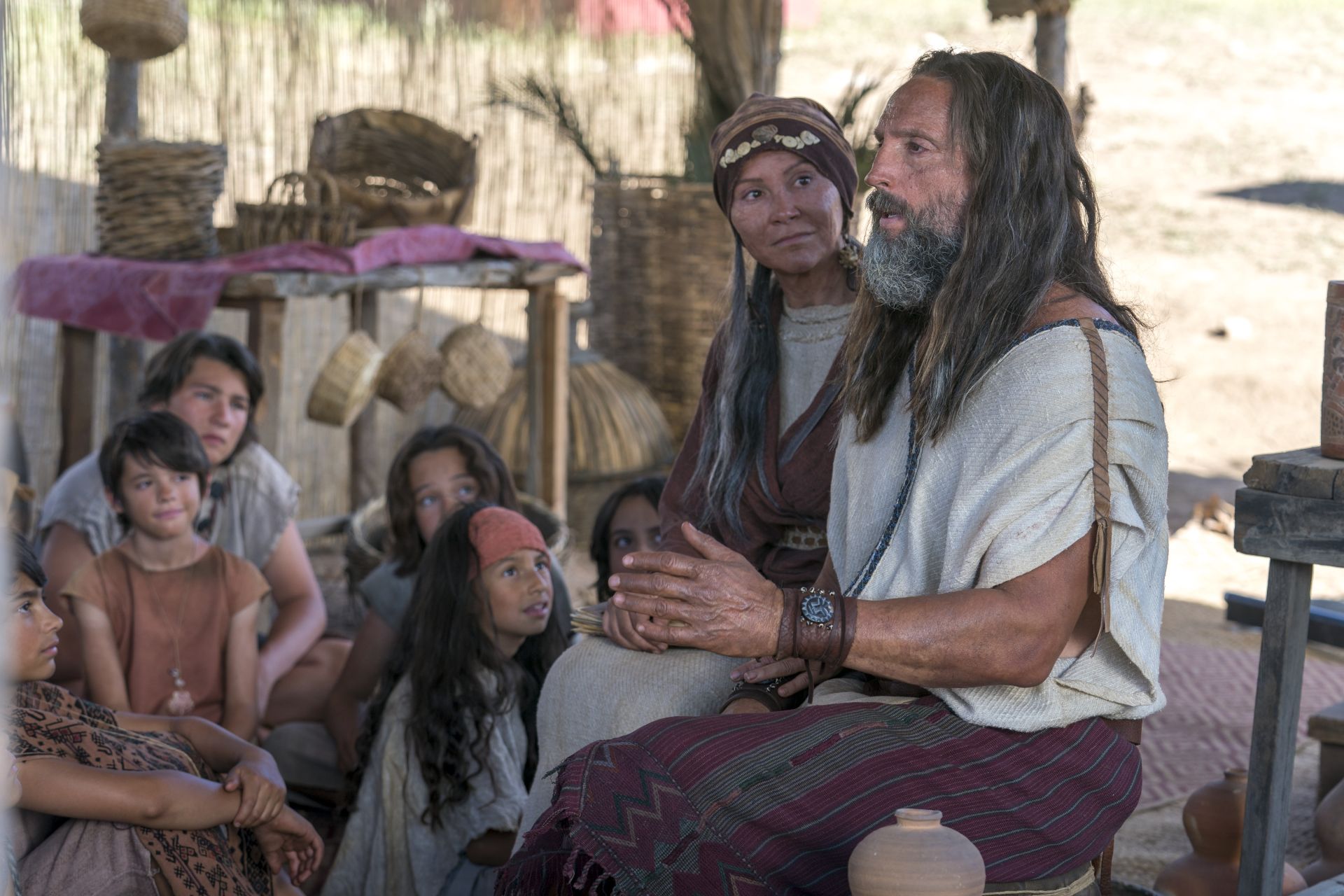 Children listening as Nephi teaches