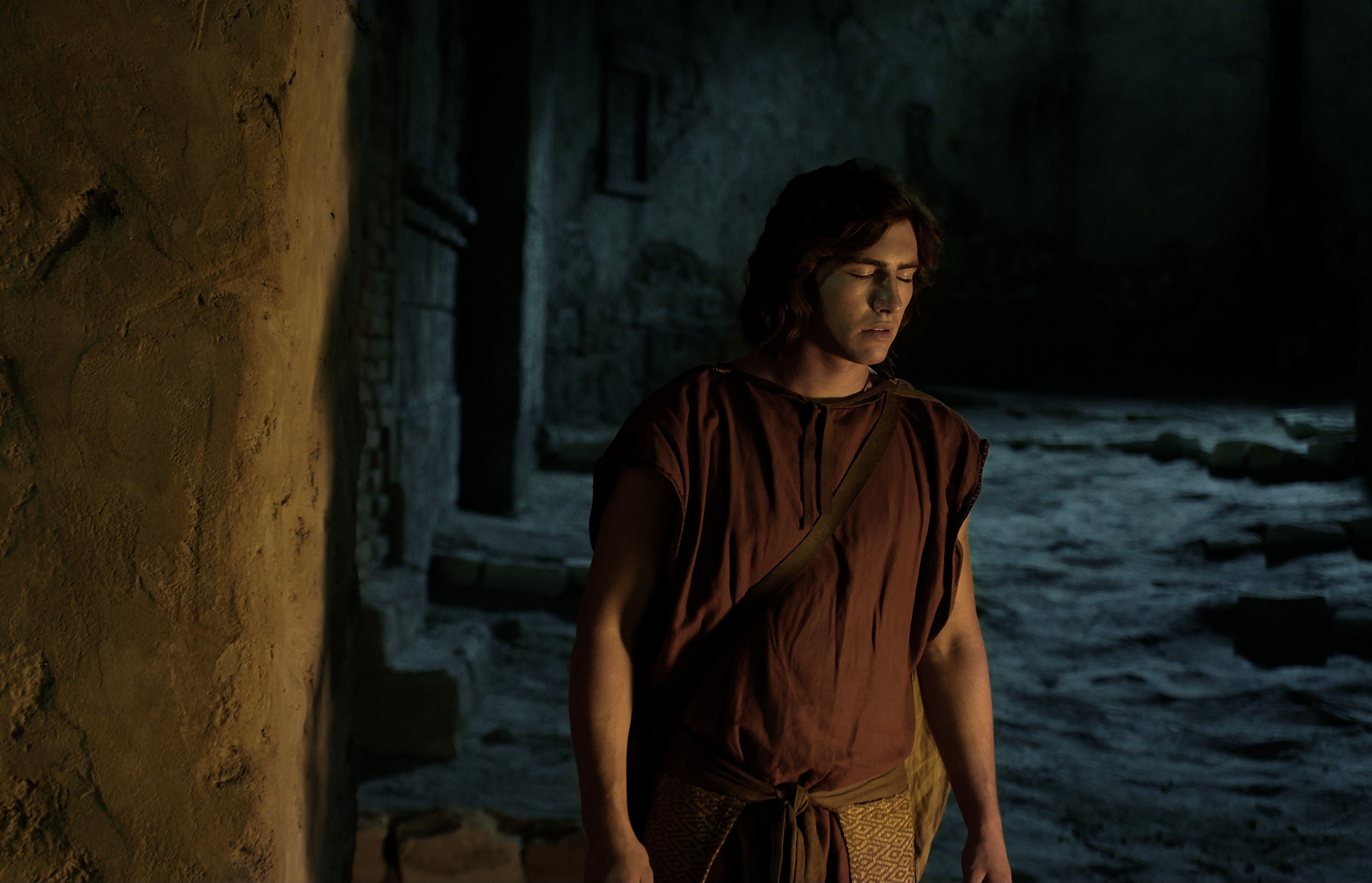 Nefi es guiado por el Espíritu para obtener las planchas de bronce