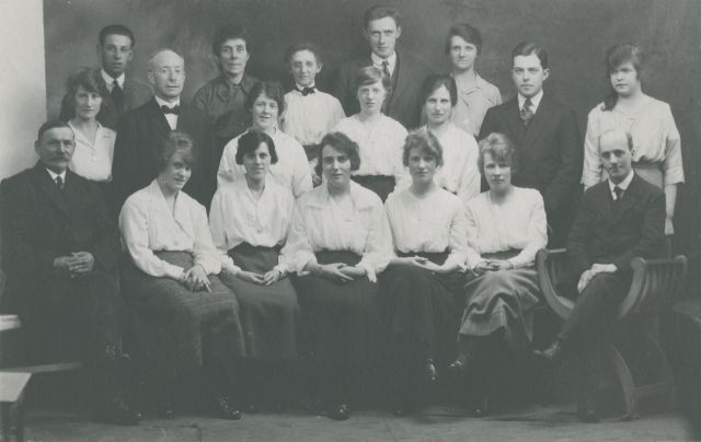 Name Them: Unidentified Missionaries in Historic Photographs