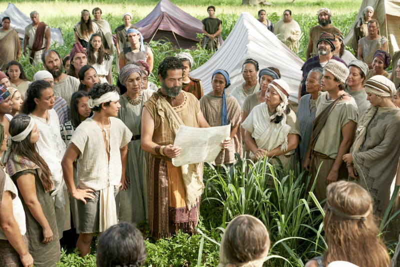 Nephites Gathering to Listen to King Benjamin
