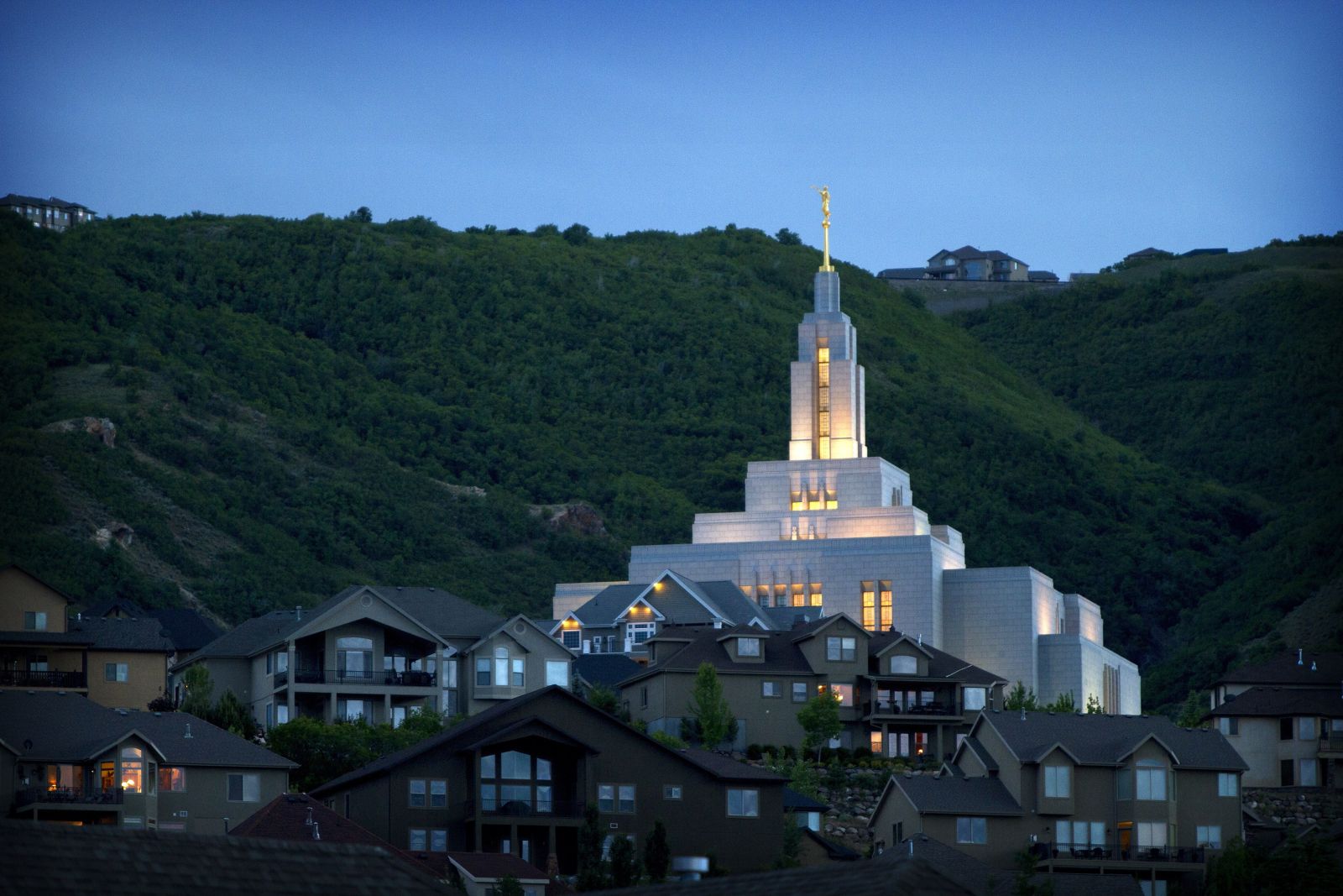 The Draper Utah Temple in the Winter