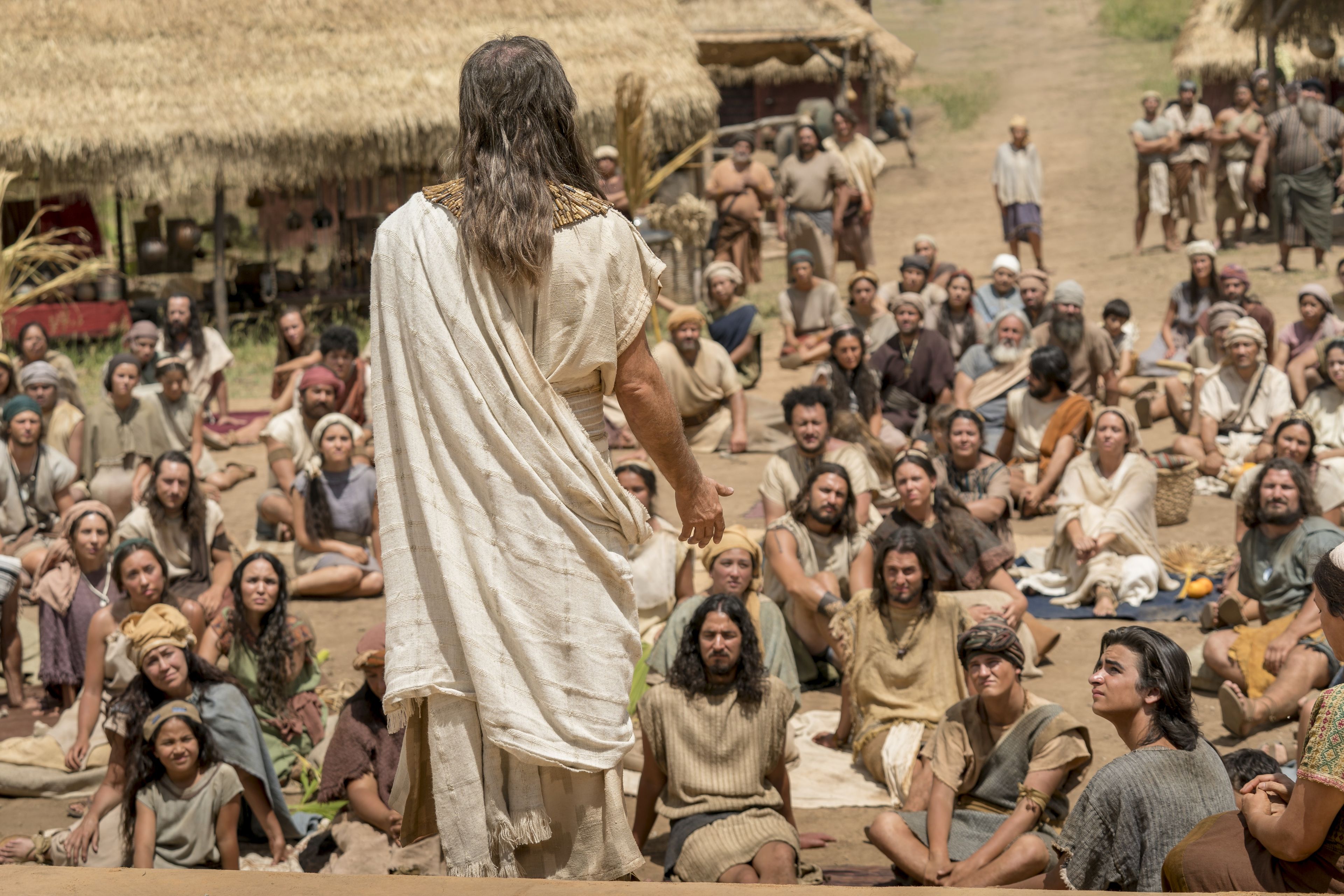 Jacob preaching to Nephites gathered at the temple