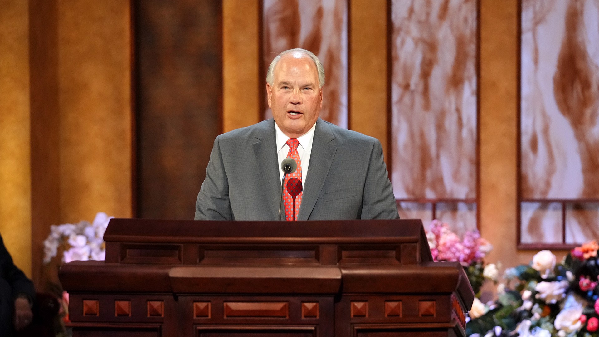 “Gade! M Se Yon Bondye Ki Konn fè Mirak”