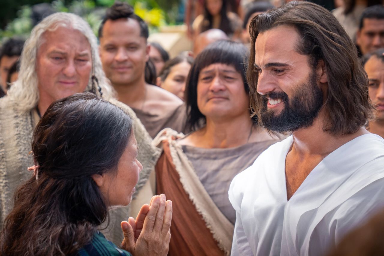 Christ Prays Alone