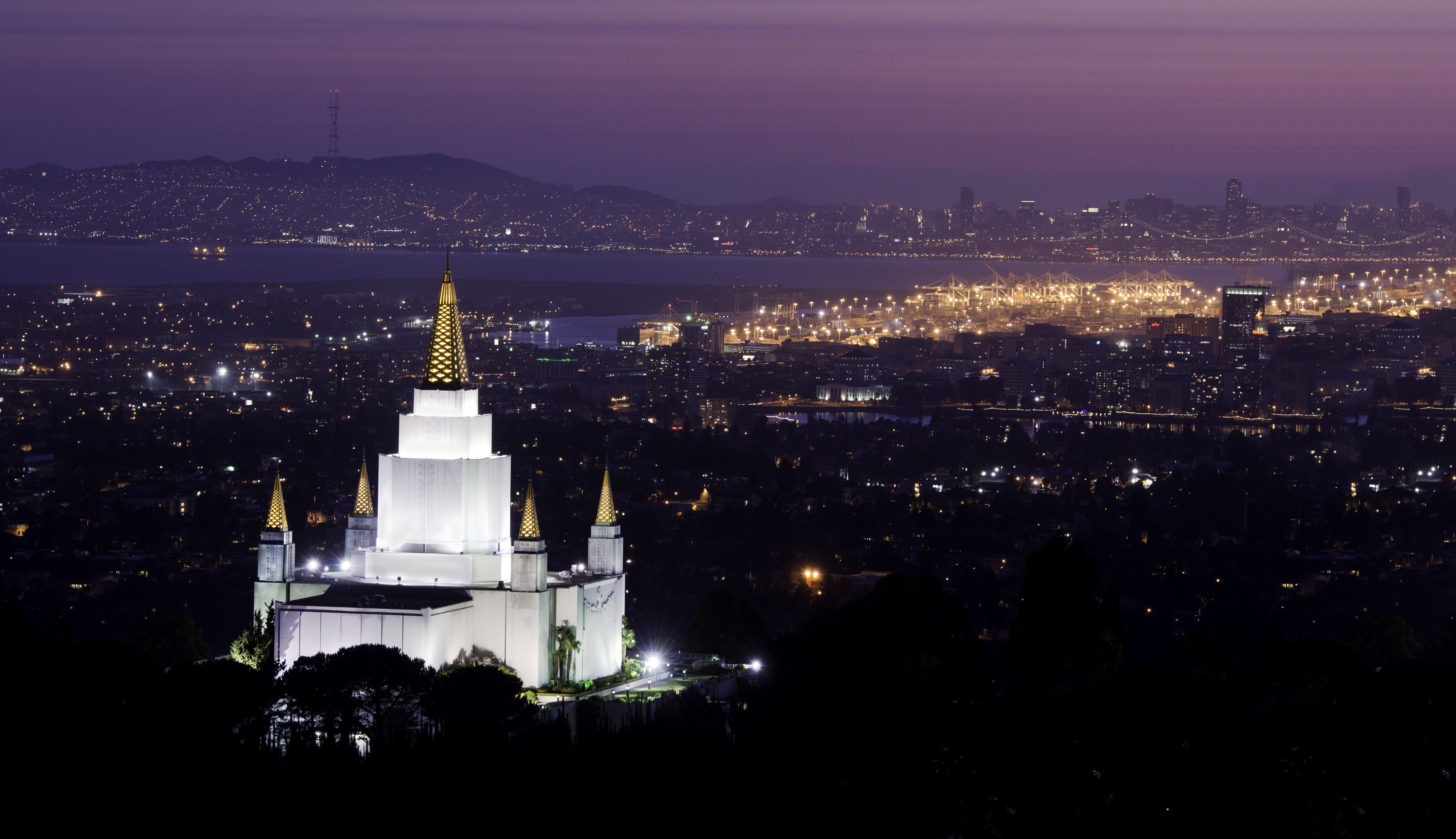 Oakland California Temple in the Evening