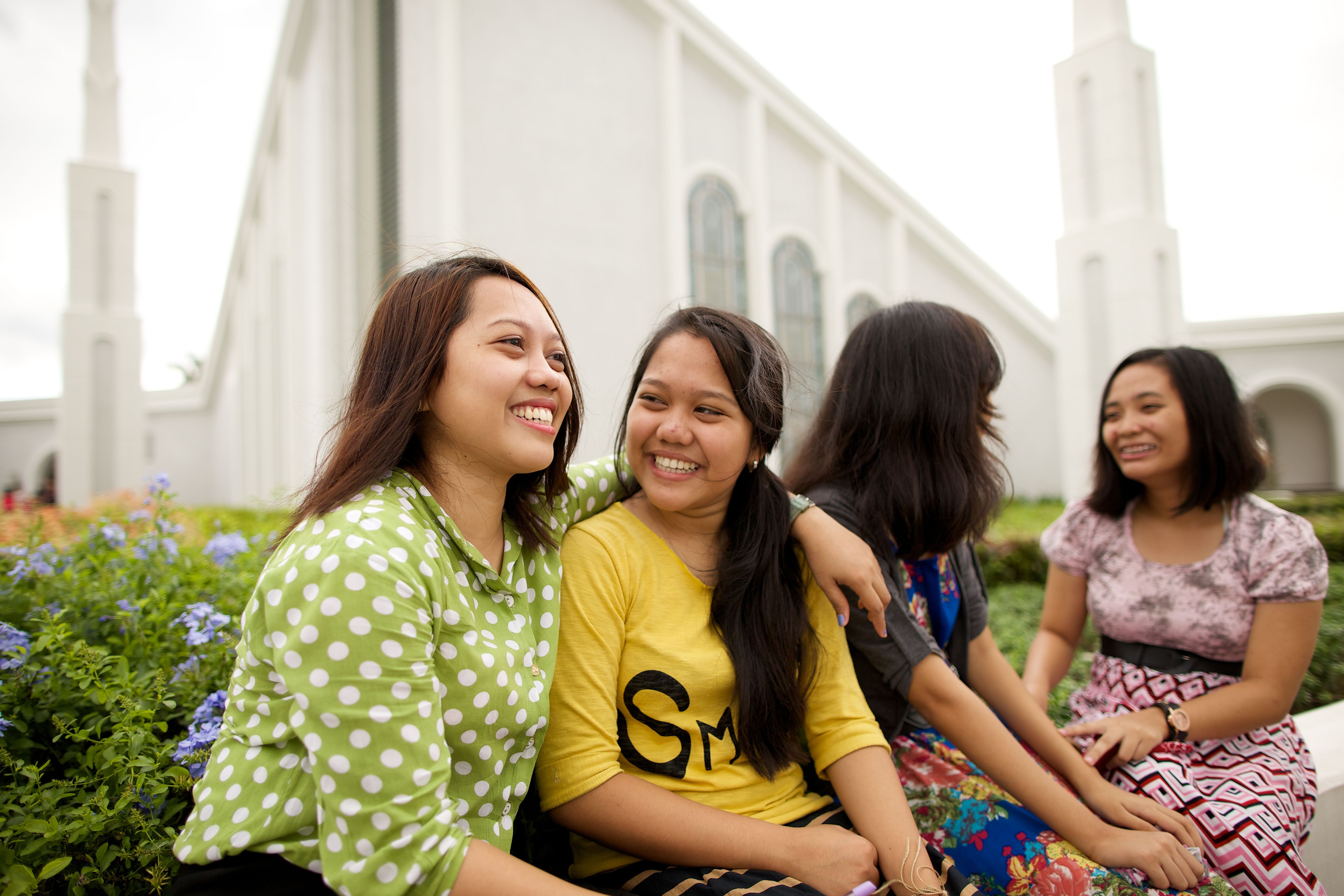 Young Women at Manila Philippines Temple