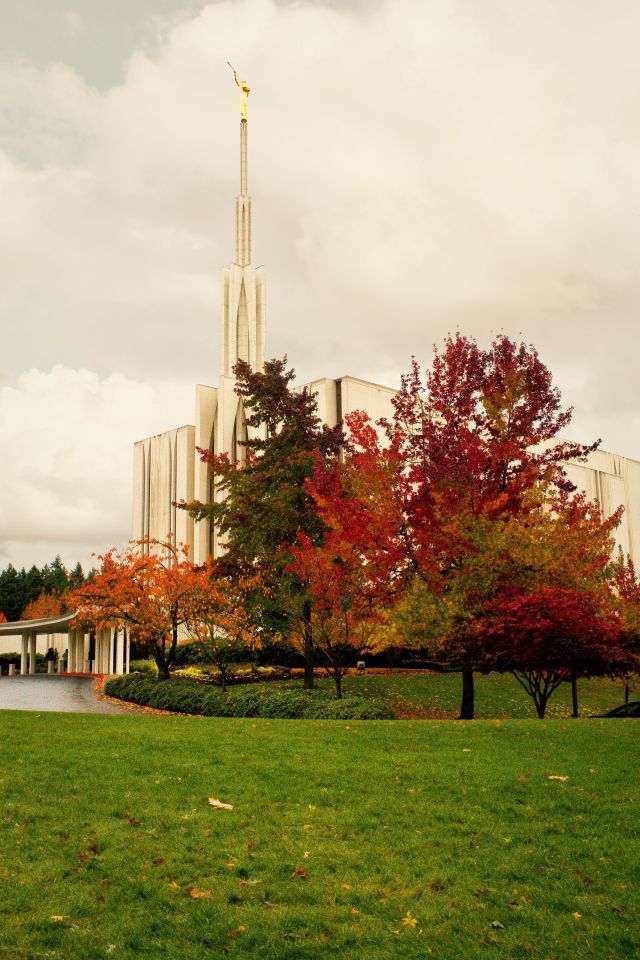 Seattle Washington Temple in the Fall