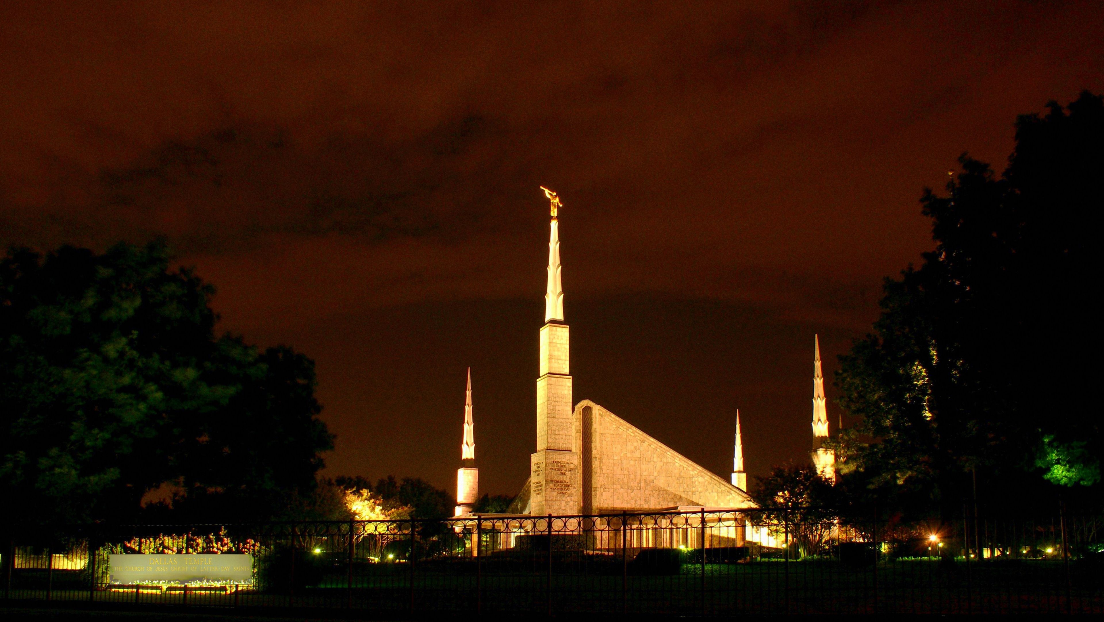 The Dallas Texas Temple in the Winter