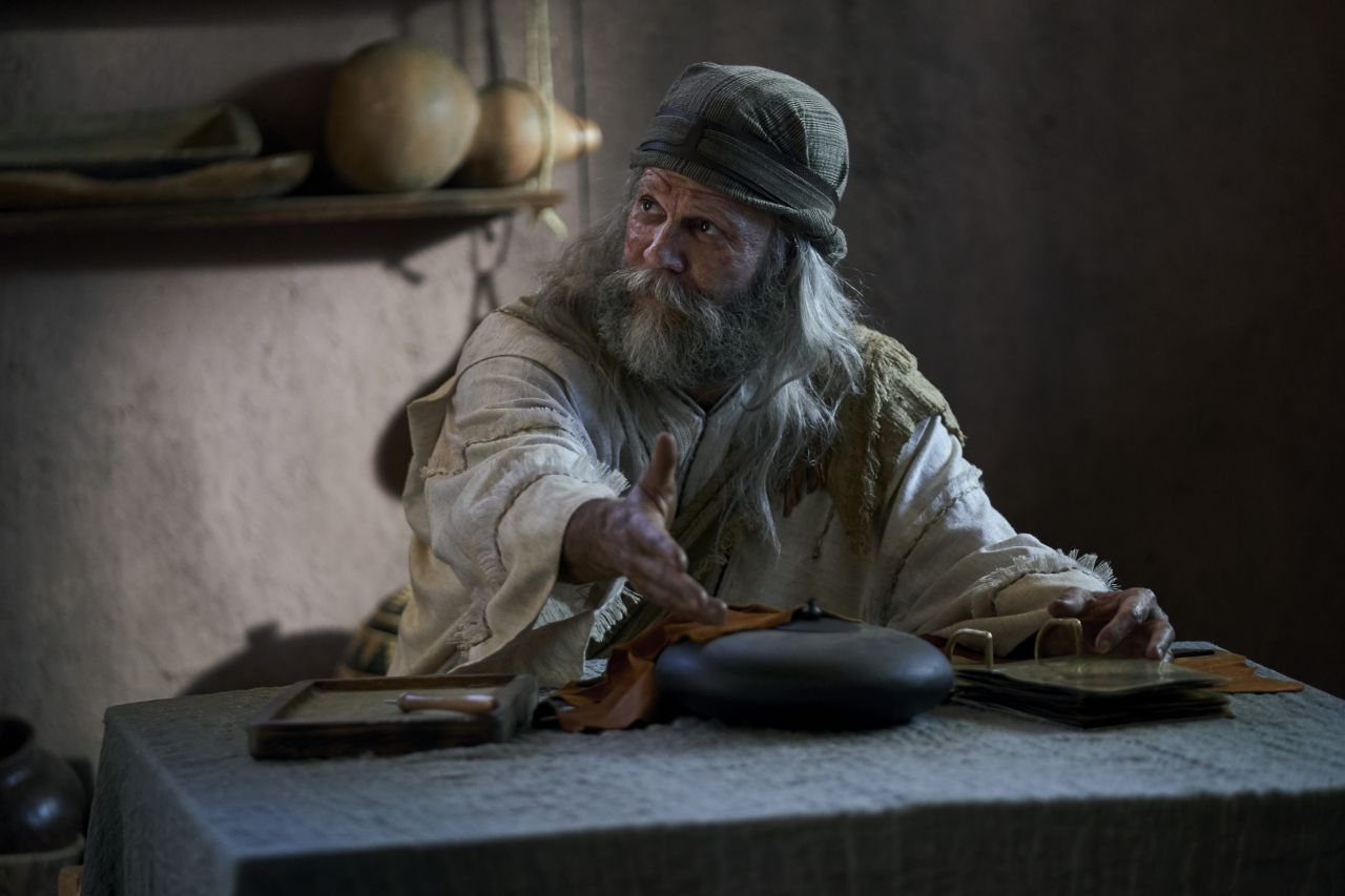 Jacob writing on the plates