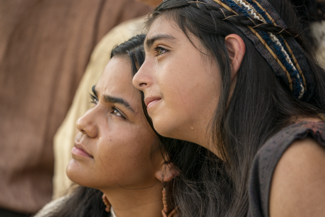 Nephites Gathering to Listen to King Benjamin