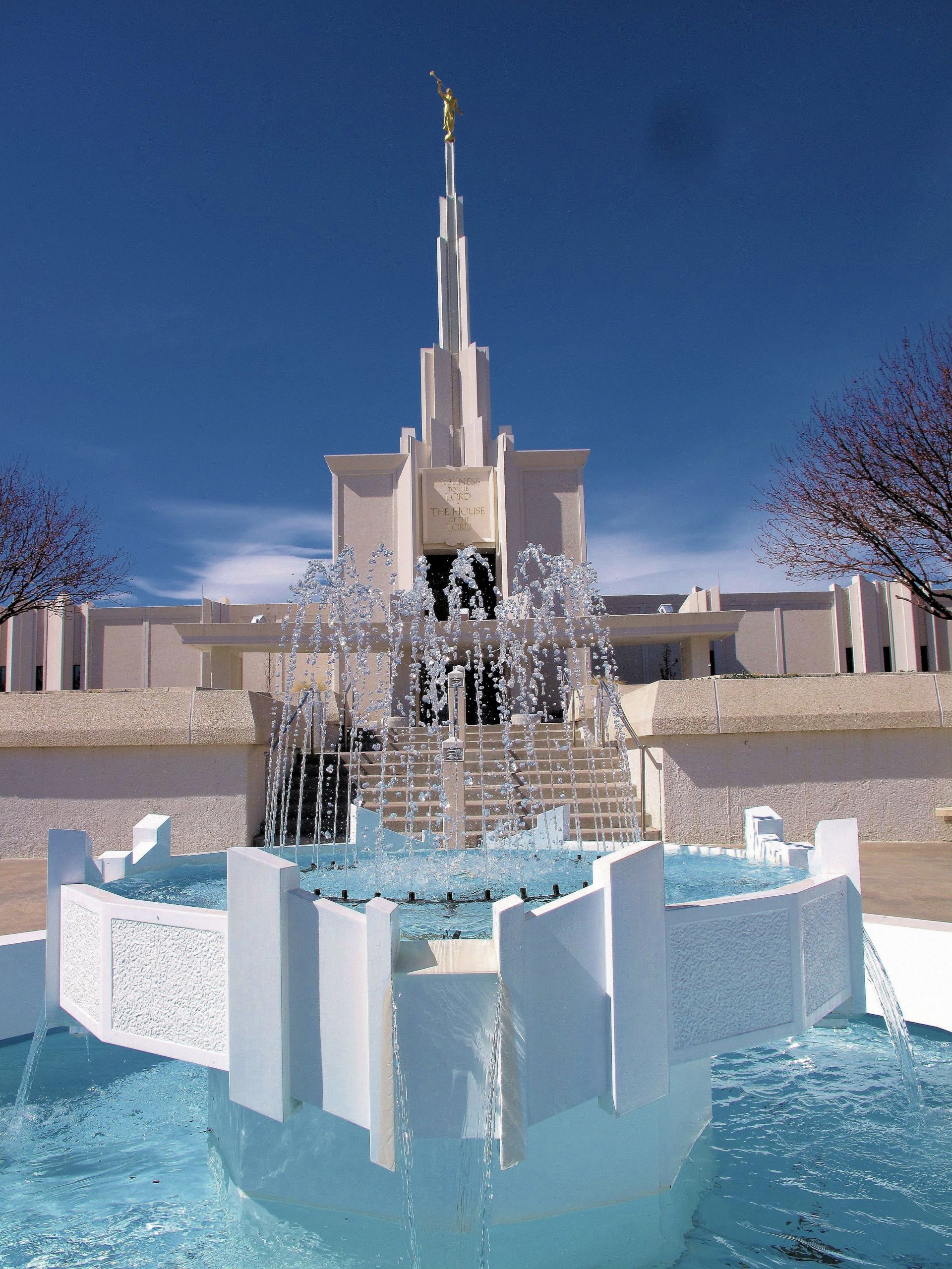 The Fountain on the Grounds of the Denver Colorado Temple