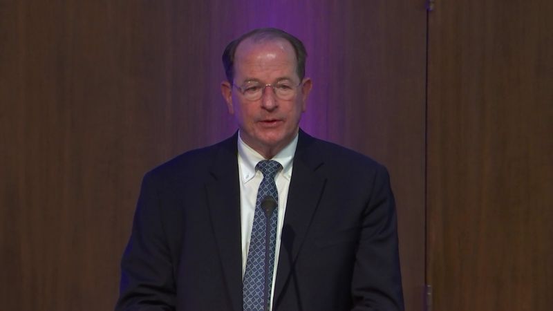 Experiences from the Life of Elder Neal A. Maxwell