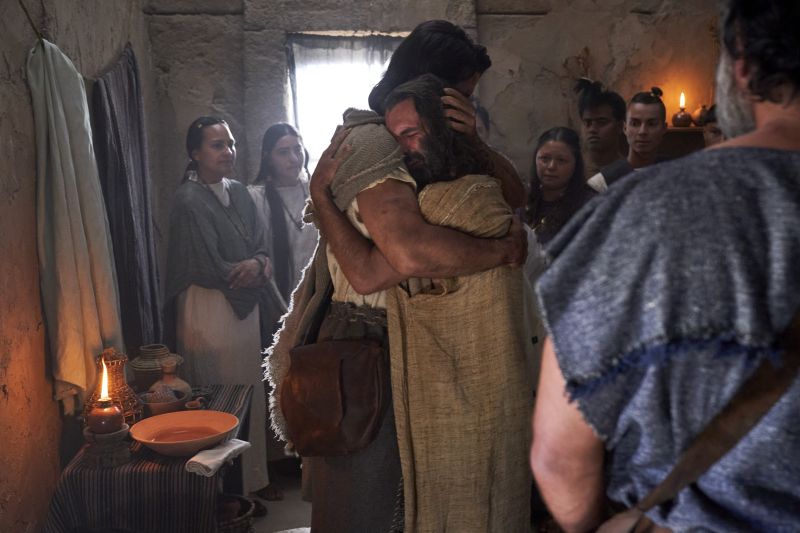 Zeezrom Embracing Alma the Younger