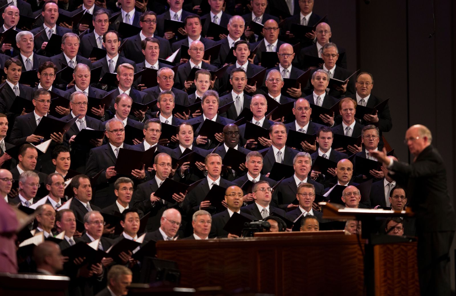 Mack Wilberg Conducting the Choir