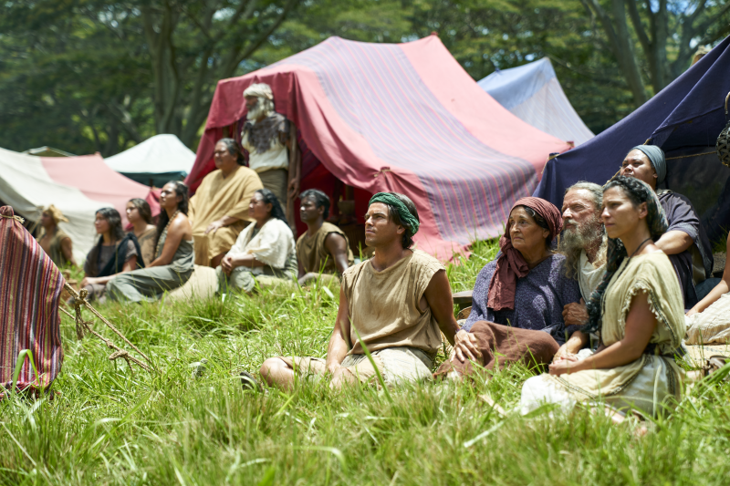 Nephites Gathering to Listen to King Benjamin