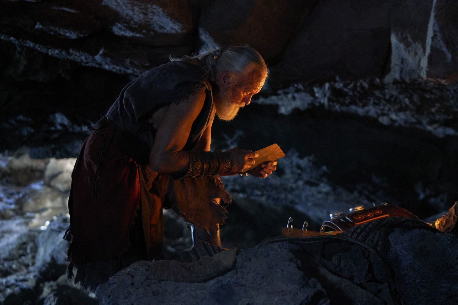 Moroni, Son of Mormon, Holding the Golden Plates