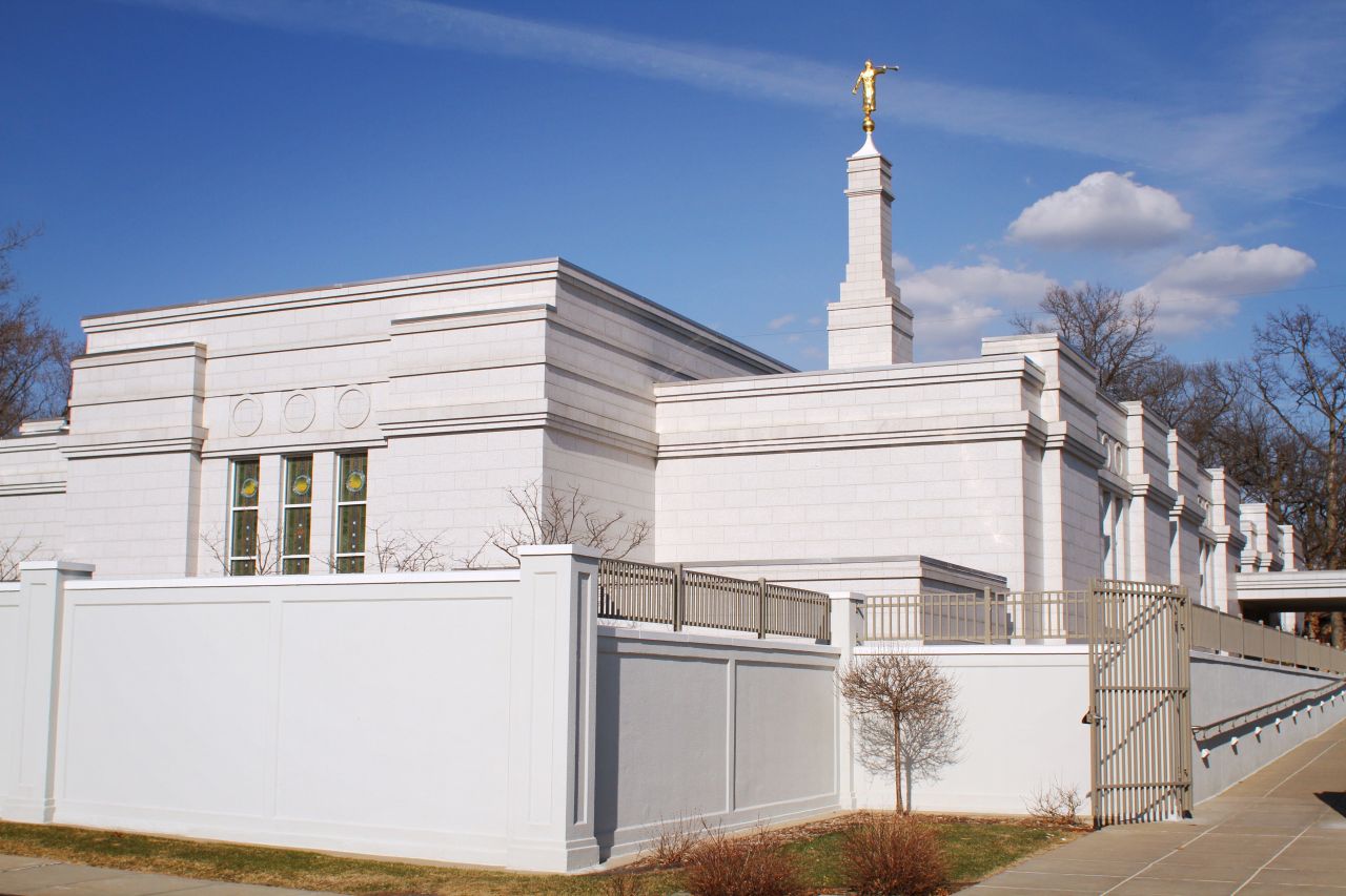 St. Paul Minnesota Temple in the Evening