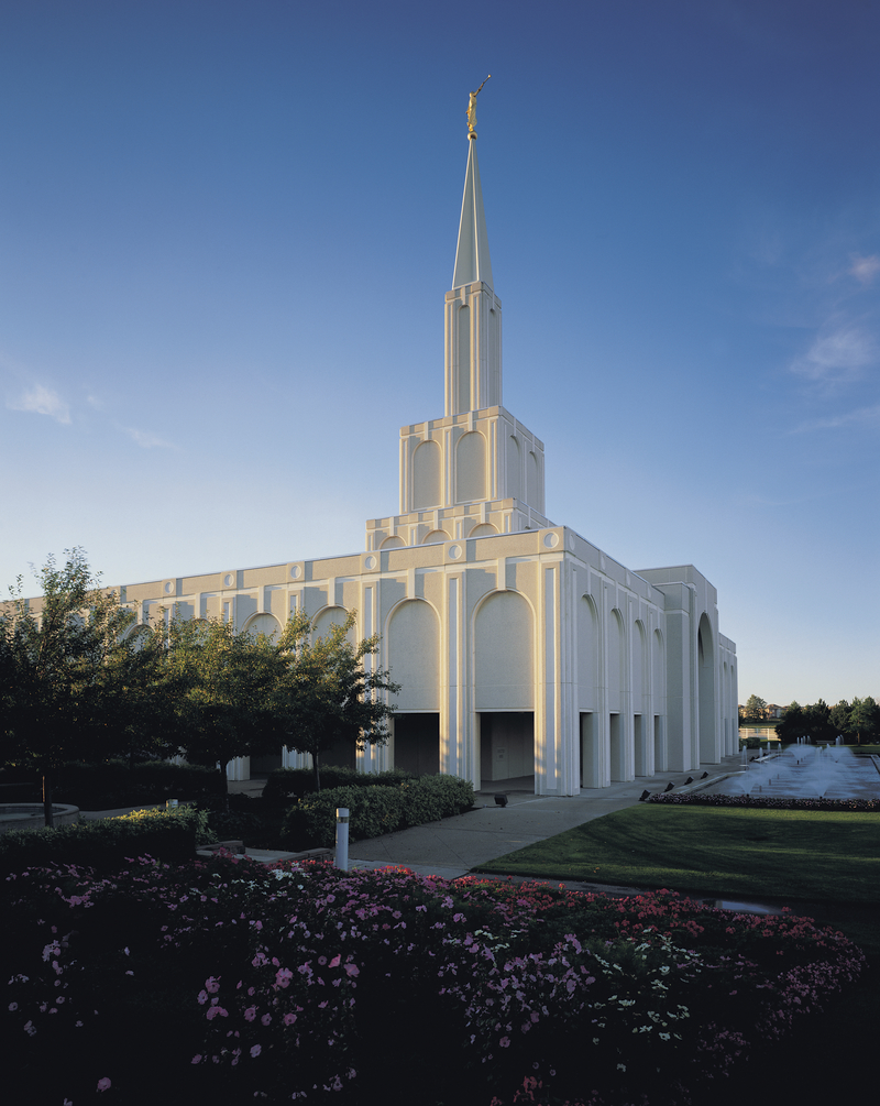 Toronto Ontario Temple in the Evening