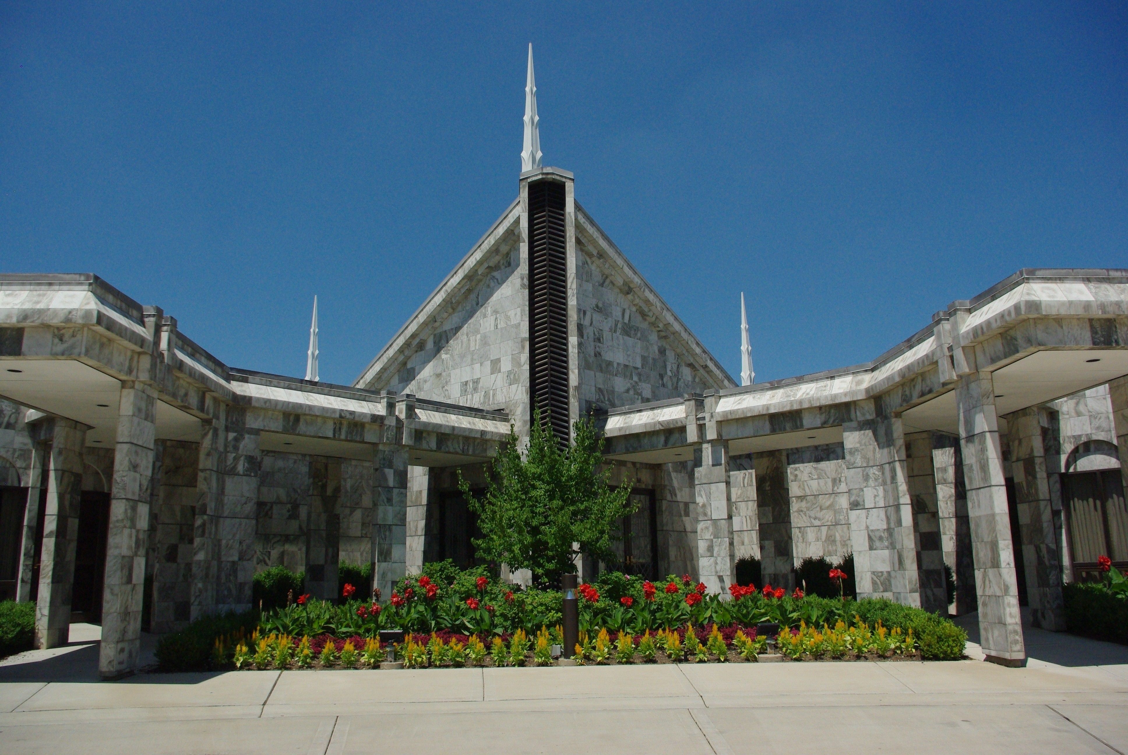 The Chicago Illinois Temple in Fall
