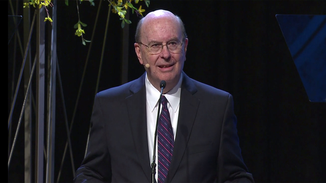 Sesión completa de 2015: Élder Quentin L. Cook y hermana Cook